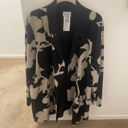 Pretty Susan Graver Topper Sz PXL Black/Tan Geo Floral Design | eBay