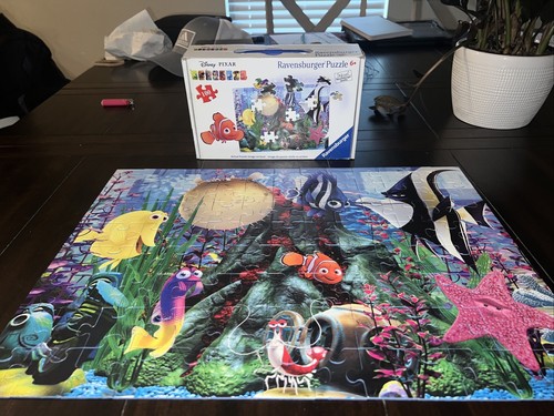 Ravensburger (10575) - "Hanging Around" - 100 Piece Puzzle Finding Nemo ...