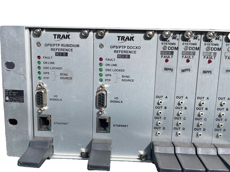 Trak Systems Model 9100-9 GPS Time Standard | eBay