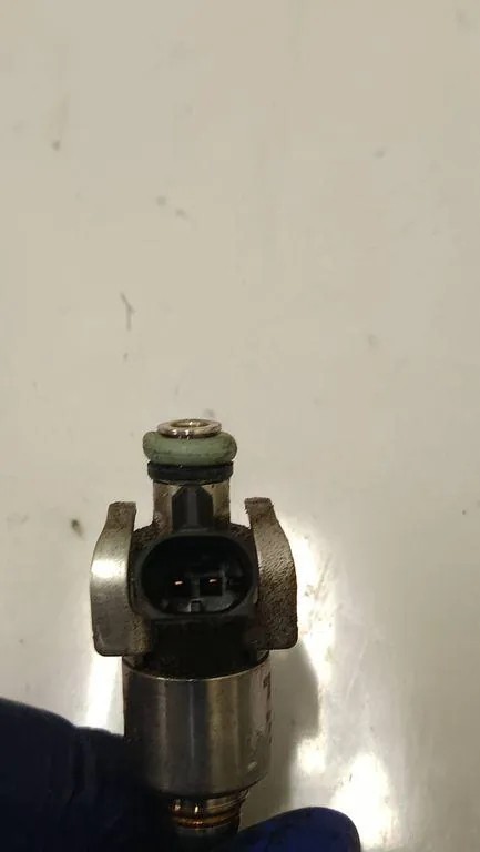 KIA NIRO Fuel Injector 353102B370 1.58 Petrol / electricity 104kw 2021 ...