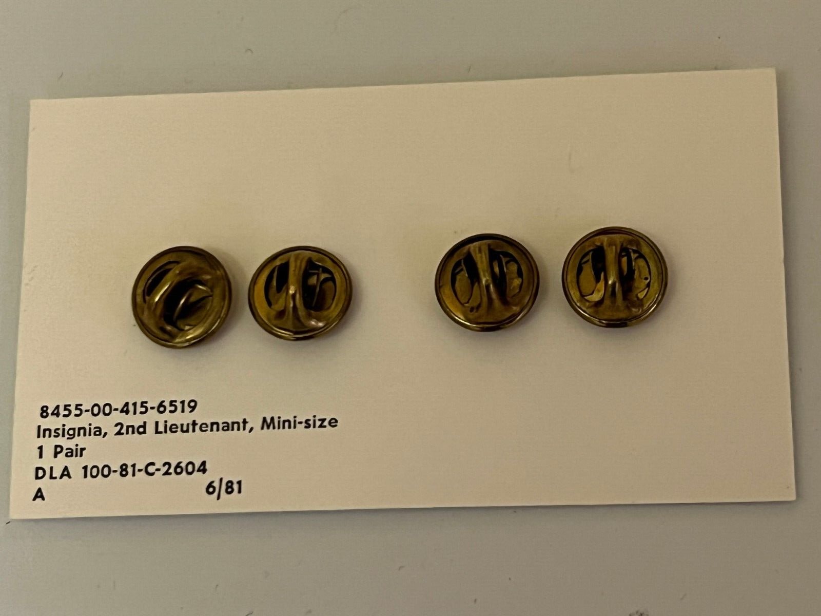 US ARMY 2ND LIEUTENANT MINI SIZE PAIR OF ARMY ISSUE GOLD RANK INSIGNIA ...