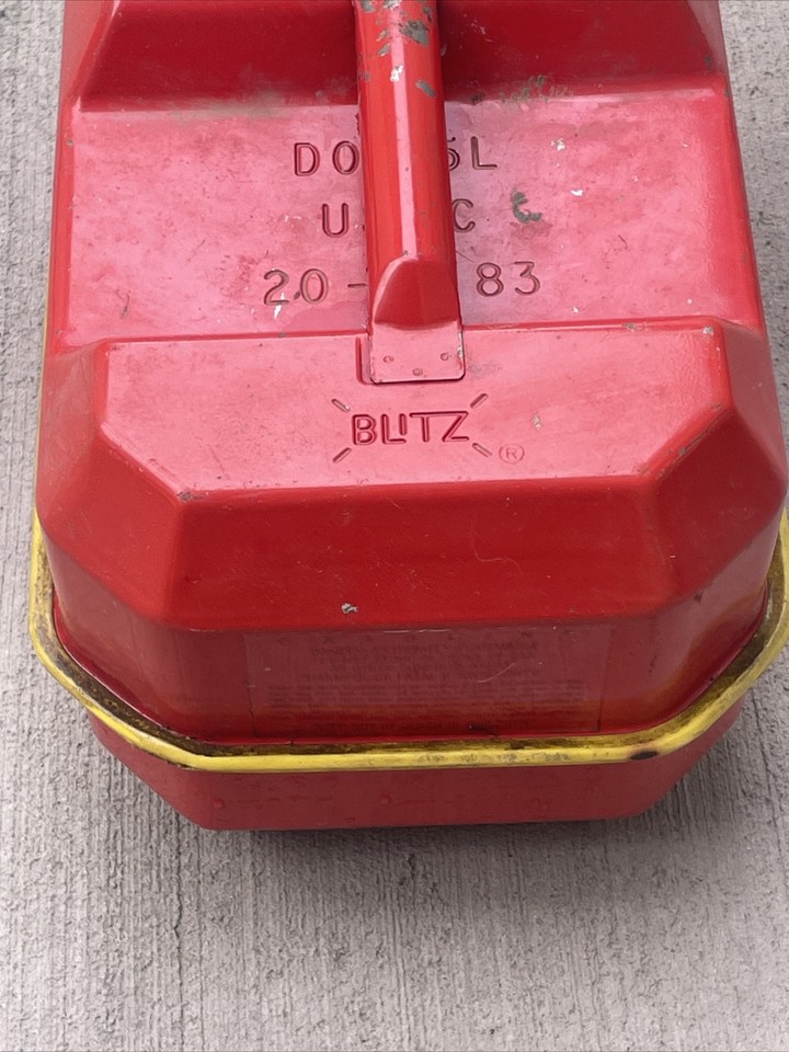 BLITZ Metal Gas Can USMC Fuel Tank 2.5 Gallon Boat VTG | eBay