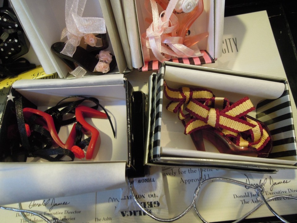 dd-501 GENE doll shoes with leather uppers; 6 pairs in small doll sized ...