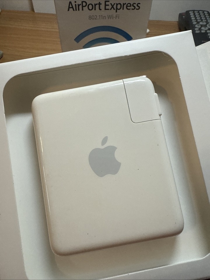 Apple AirPort Express Base Station Wifi Wireless Router A1264 - Tested ...