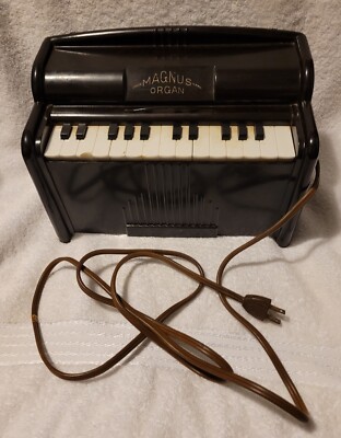 Vintage Magnus Tabletop Bakelite Electric Organ Model # 1510 Works! | eBay