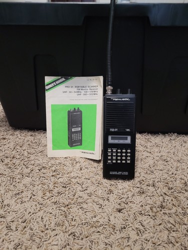 REALISTIC PRO-30 Handheld UHF 16 CHANNEL Direct Entry SCANNER Receiver ...