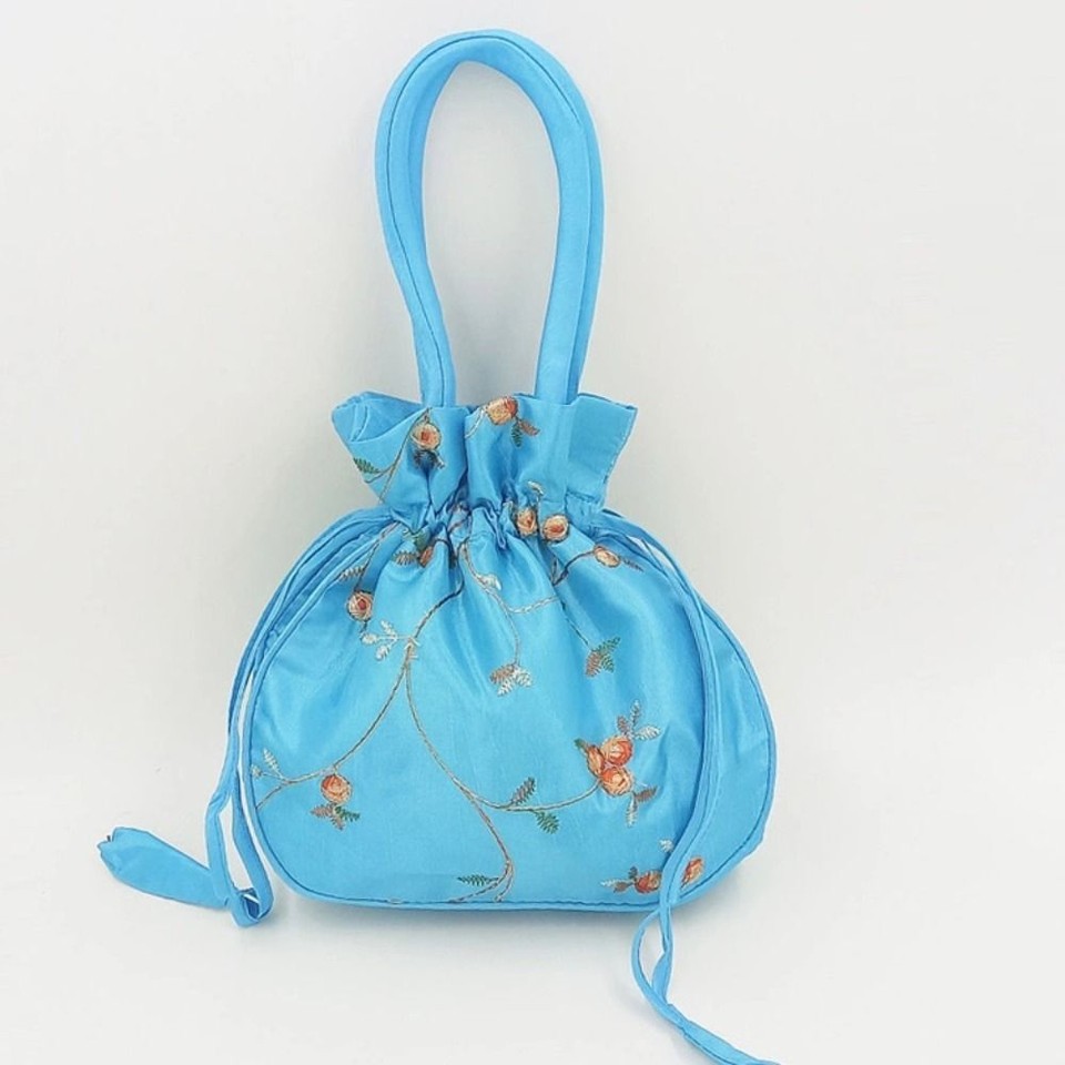 Handmade Women Flower Handbags Embroidered Flower Jewelry Bag Women ...