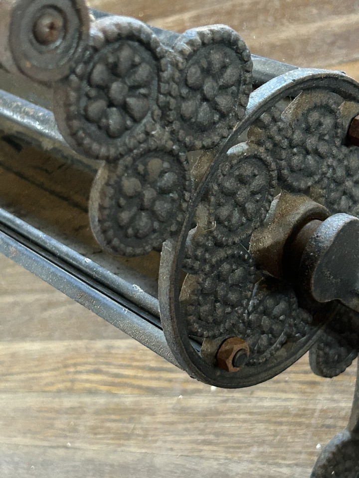 Antique/Vintage Cast Iron Newspaper Log Roller Fireplace Tool Wood ...