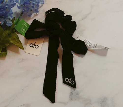 Alo Yoga Bow Hair Tie Scrunchie Love Knot Black OS | eBay