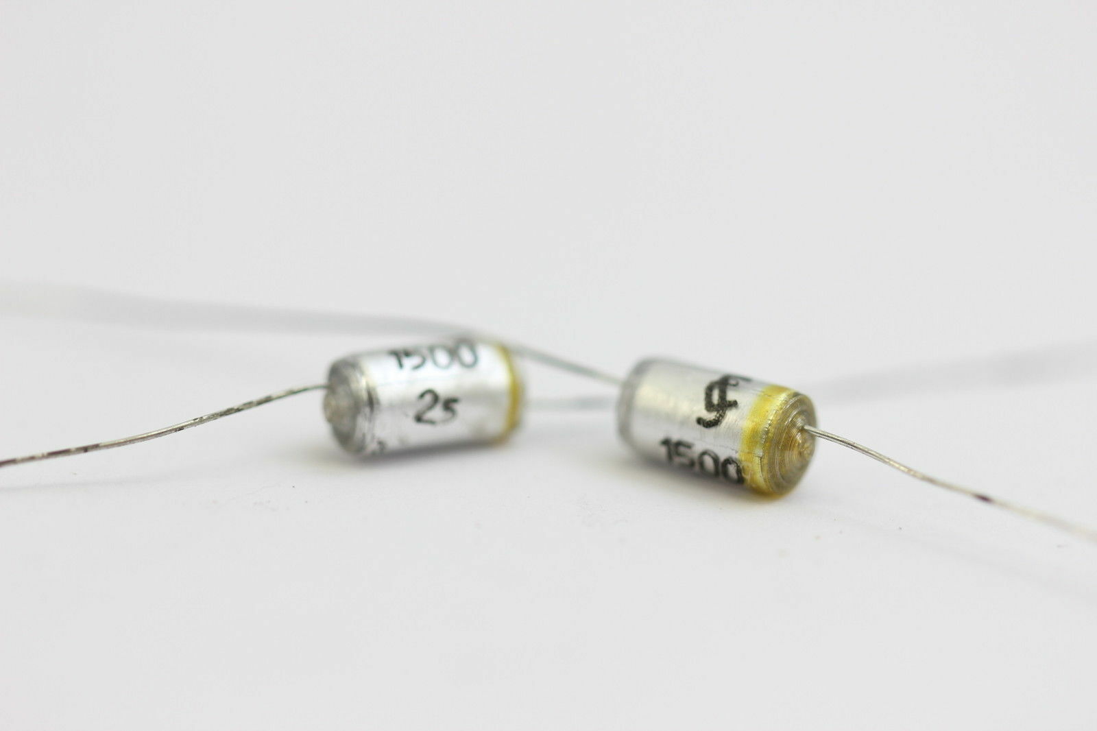 STYROFLEX CAPACITOR SIEMENS 1500pF 50V 2.5% NOS 5PC. CA45U2000+F021015 ...