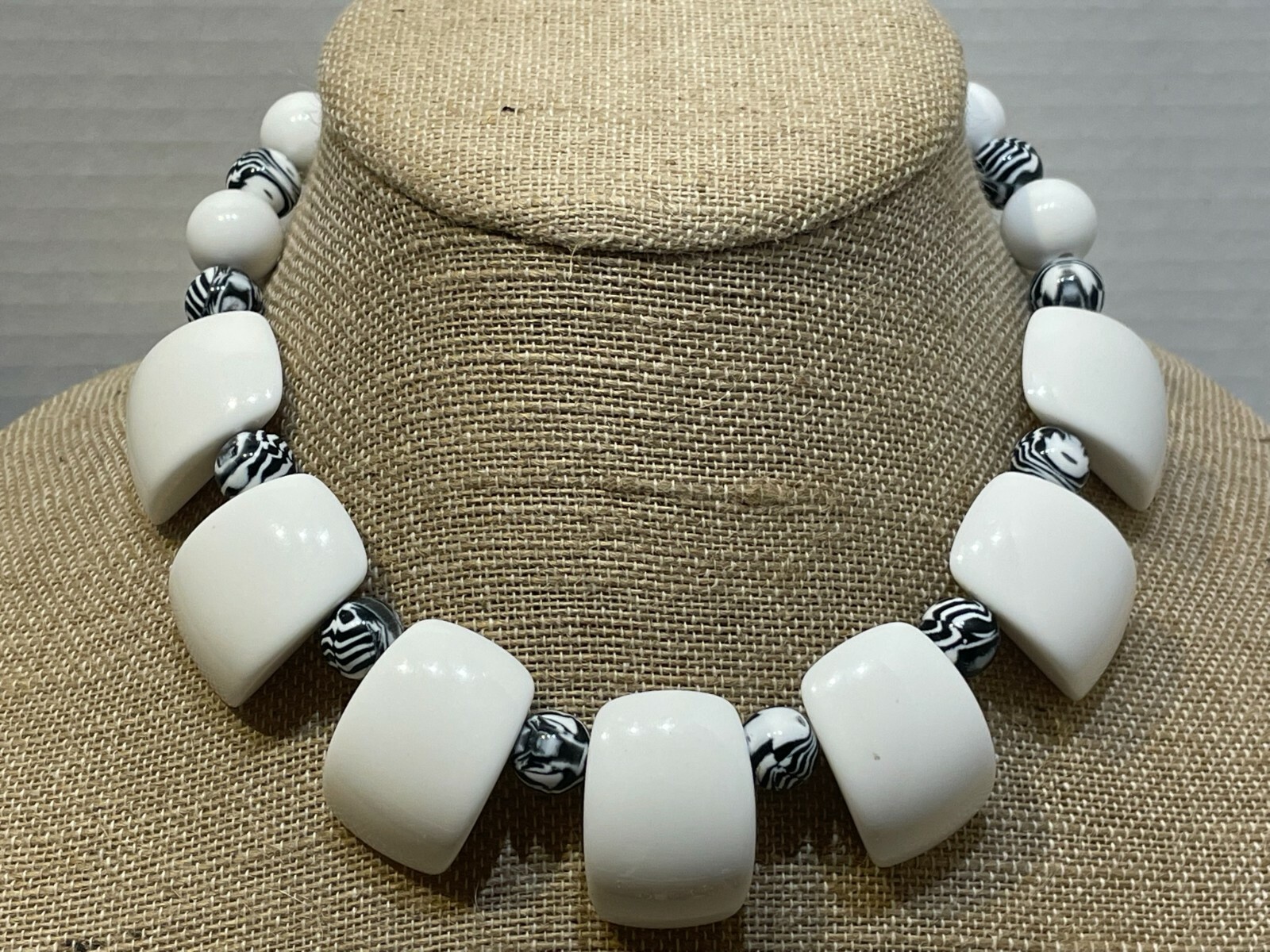 MASSIVE VINTAGE 80'S BLACK WHITE ZEBRA BALLS BETWEEN … - Gem