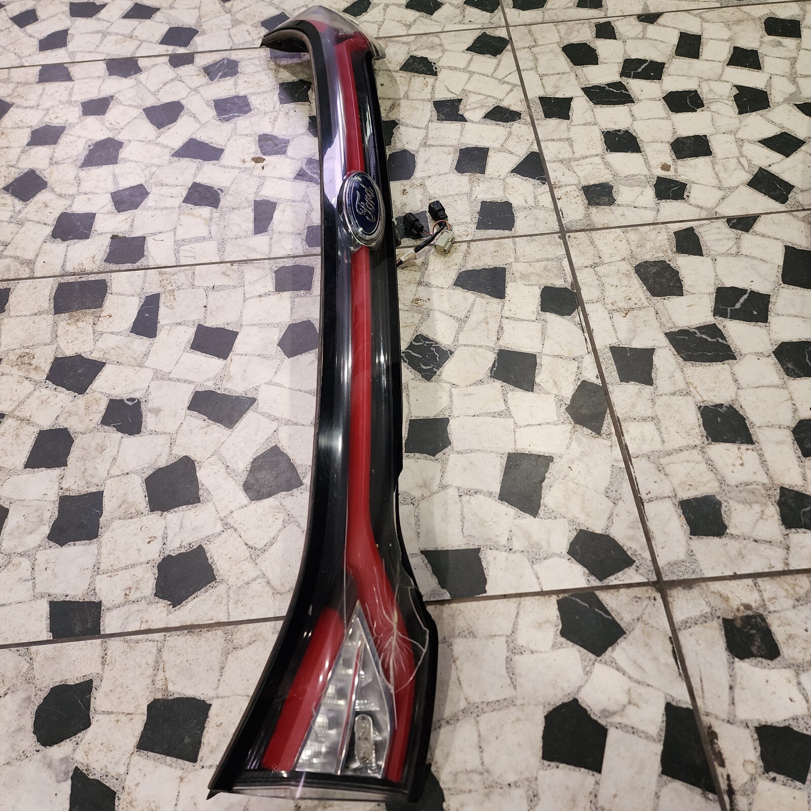 2015-2018 Ford Edge Rear Center Tail Light LED Assembly | FT4B13A565D ...