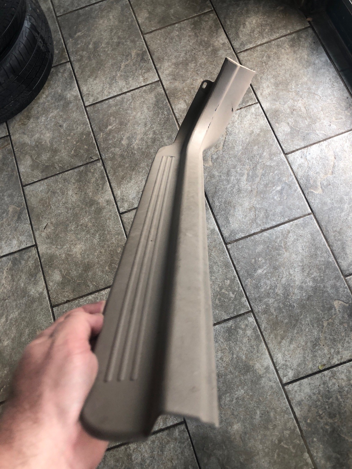 Left Driver SIDE CARPET TRIM FRONT Subaru Outback Sill PLATE DOOR PANEL ...