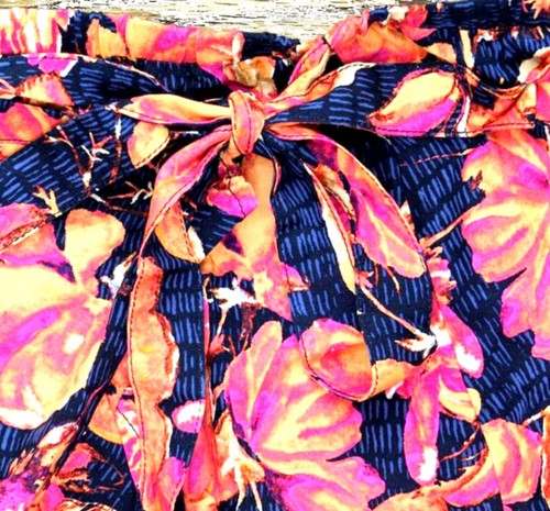 DG2 Diane Gilman Faux Wrap Floral Print Skirt w/Ruffle Sizes Medium ...