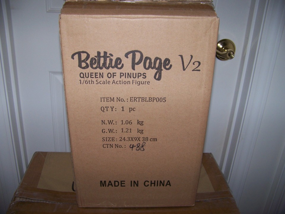DYNAMITE SUPER RARE BETTIE PAGE QUEEN OF PINUPS 1/6 SCALE ACTION DOLL ...