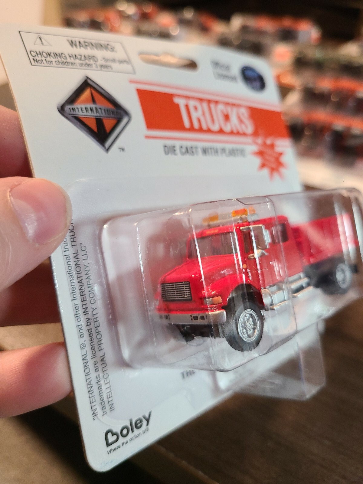 Boley Trucks 1:87 International Red Crew Cab Short Stake Bed 4033-11 ...