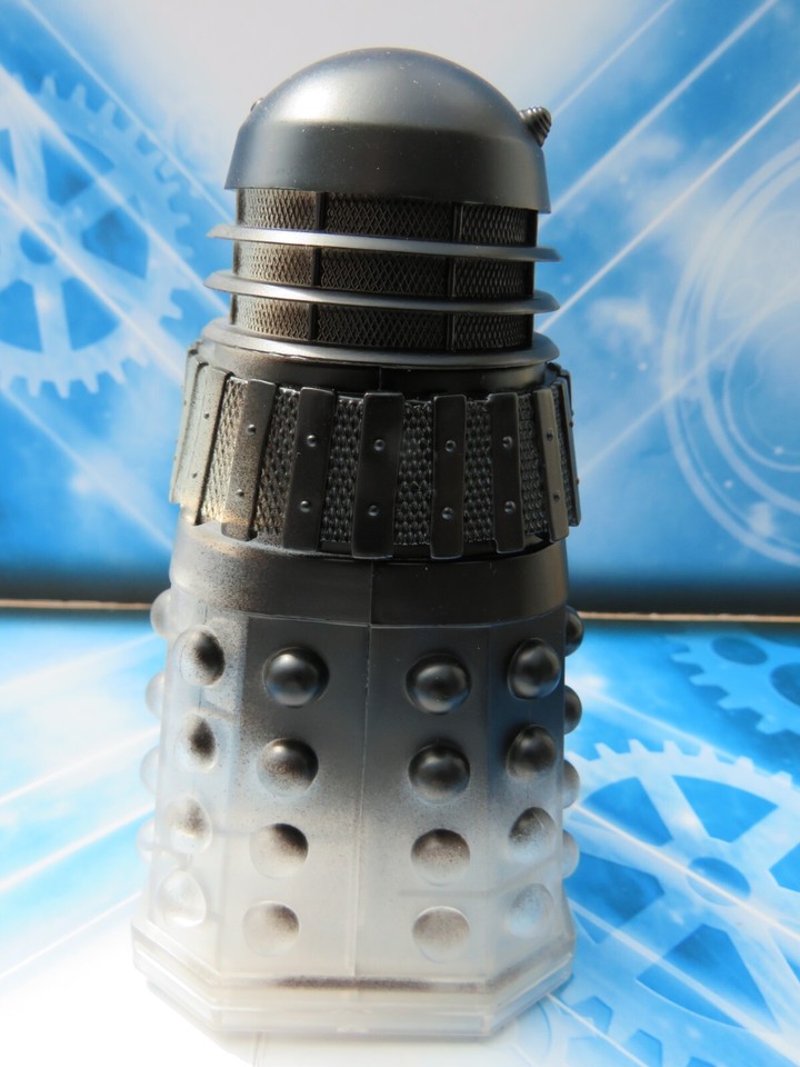 DOCTOR WHO FIGURE DALEK * ANTI-REFLECTING LIGHT WAVE DALEK * RARE ...