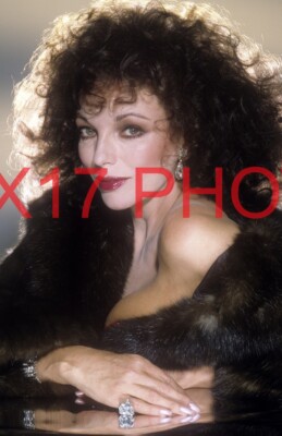 #6930,JOAN COLLINS WRAPPED IN FUR COAT,dynasty,the colbys,11X17 PHOTO ...