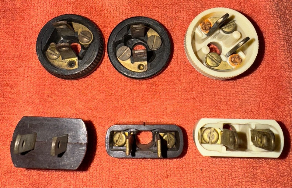 Vintage Lot of 6 Bakelite Plastic 2 Prong Plugs, Leviton, Eagle ...