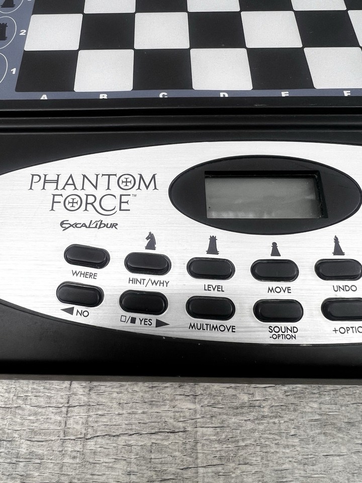 Phantom Force Excalibur Chess Set Electronic Self Moving Pieces ...