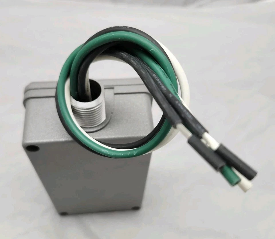 ICM Controls ICM517A Single-Phase NEMA Type 4X Enclosed Type 2 Surge ...