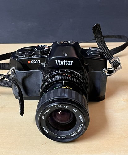VTG Vivitar V4000 35mm SLR Film Camera w/ 35 -70mm Macro Focusing Lens ...