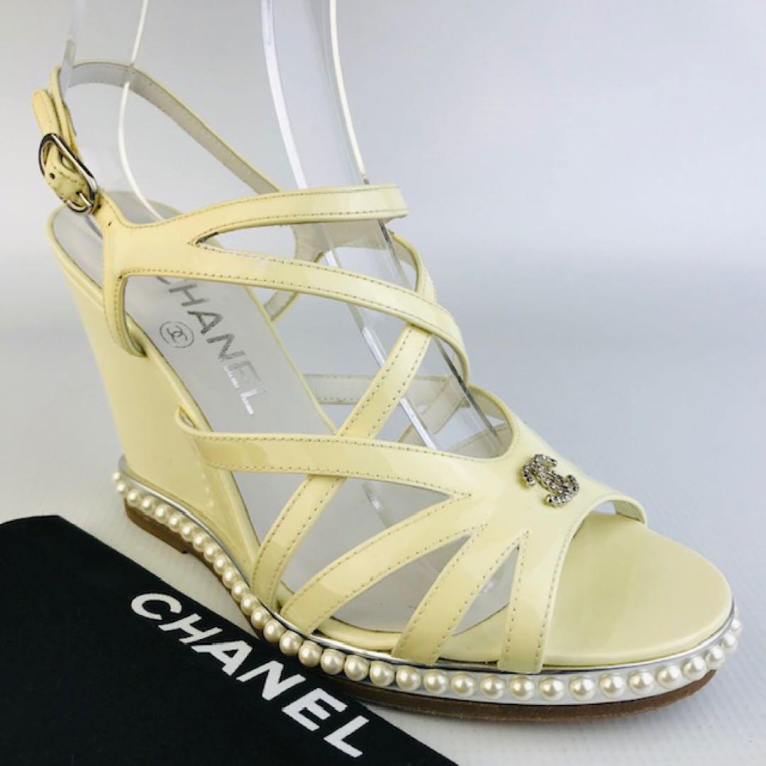 CHANEL Wedge Sole Strap Sandal Pearl CC Logo EU 36 Used From CHANEL Wedge Sole Strap Sandal Pearl CC Logo EU 36 Used From
