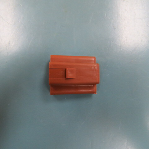 DELPHI 8905116 Qty of 100 per Lot Automotive Connectors 3P FEMALE BROWN ...