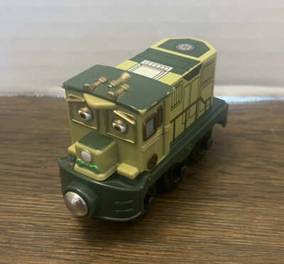 Chuggington Wooden Railway Dunbar Works w/ Thomas, Brio Train Tank GUC ...