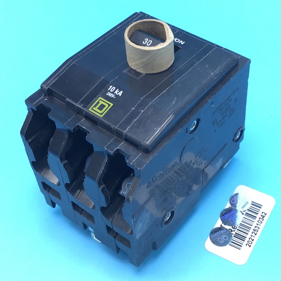 One (1) ORIGINAL New Circuit Breaker Square D QO330 30 Amp 3 Pole 240V ...