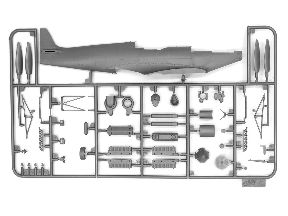 ICM 48066 - Spitfire LF.IXE WWII Soviet Air Force Fighter - 1:48 Scale ...