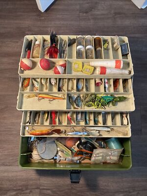 Vintage Old Pal Tackle Box Loaded with Antique Fishing Lures Rapala etc ...