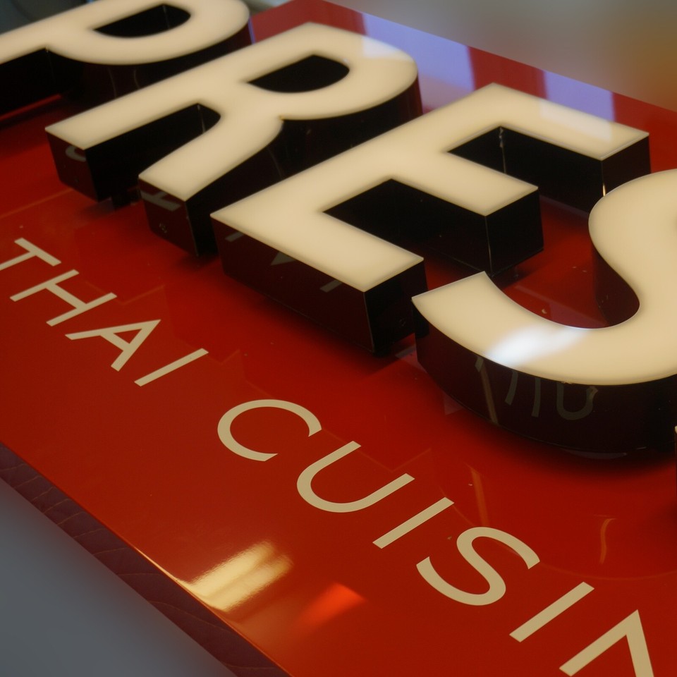 ILLUMINATED BUILT UP ACRYLIC 3D LETTERS & SHAPES ANY SIZE OR FONT SHOP ...