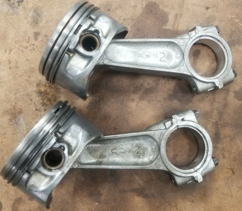 Briggs & Stratton INTEK V-TWIN Pistons (2) 793647 and Rod Assemblies (2 ...