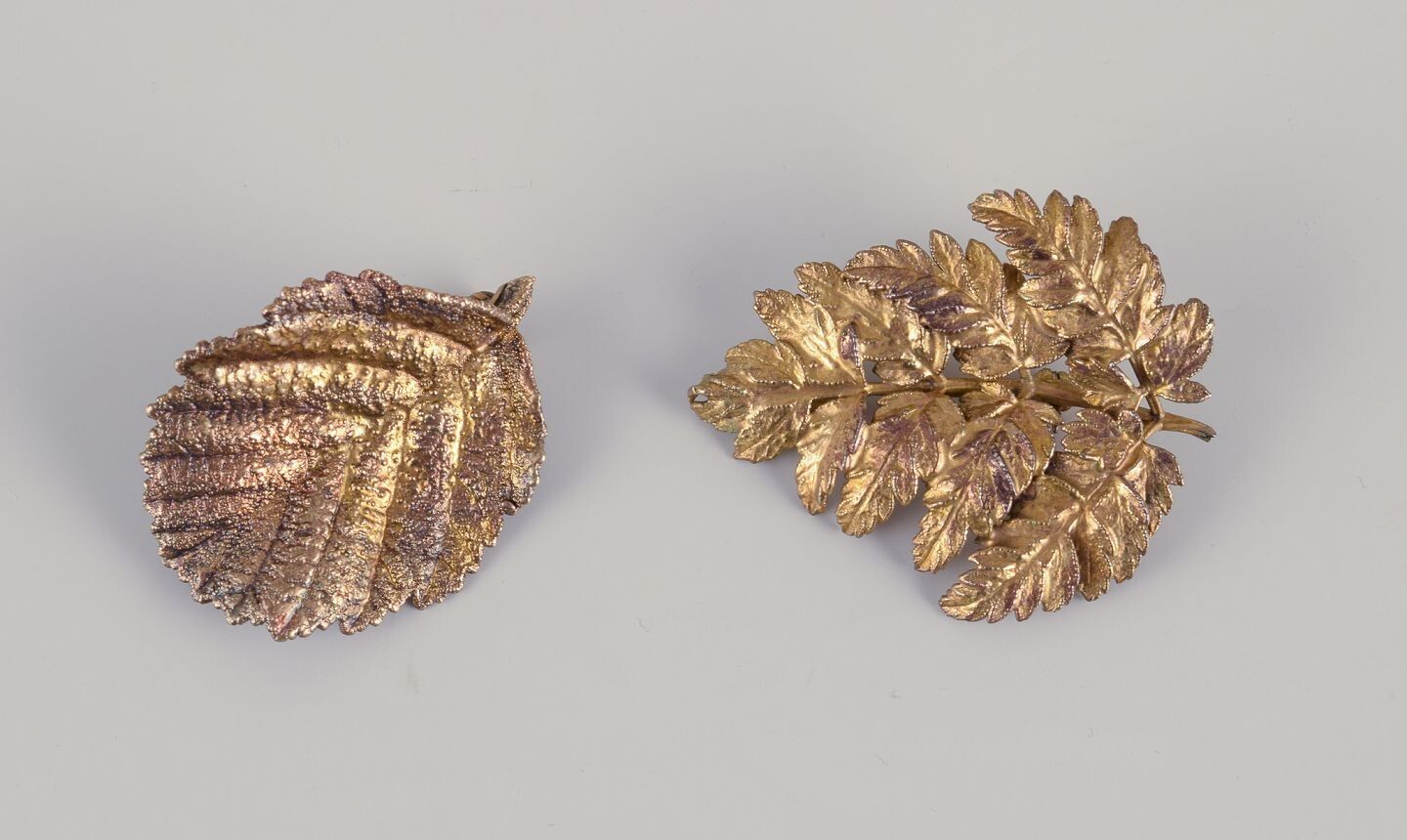 Flora Danica Jewellery by Eggert. Two leaf-shaped bro… - Gem