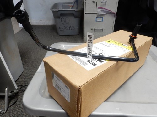 NOS GM OEM Positive Crankcase Ventilation PCV Tube Sierra Silverado ...