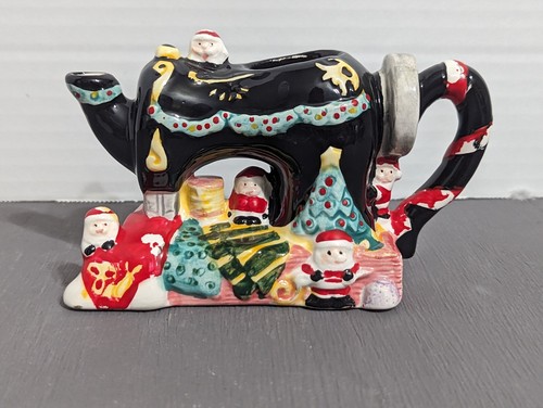 Vintage Tea-Nee Sewing A Christmas Stocking Tea Pot. Has A Small Chip ...