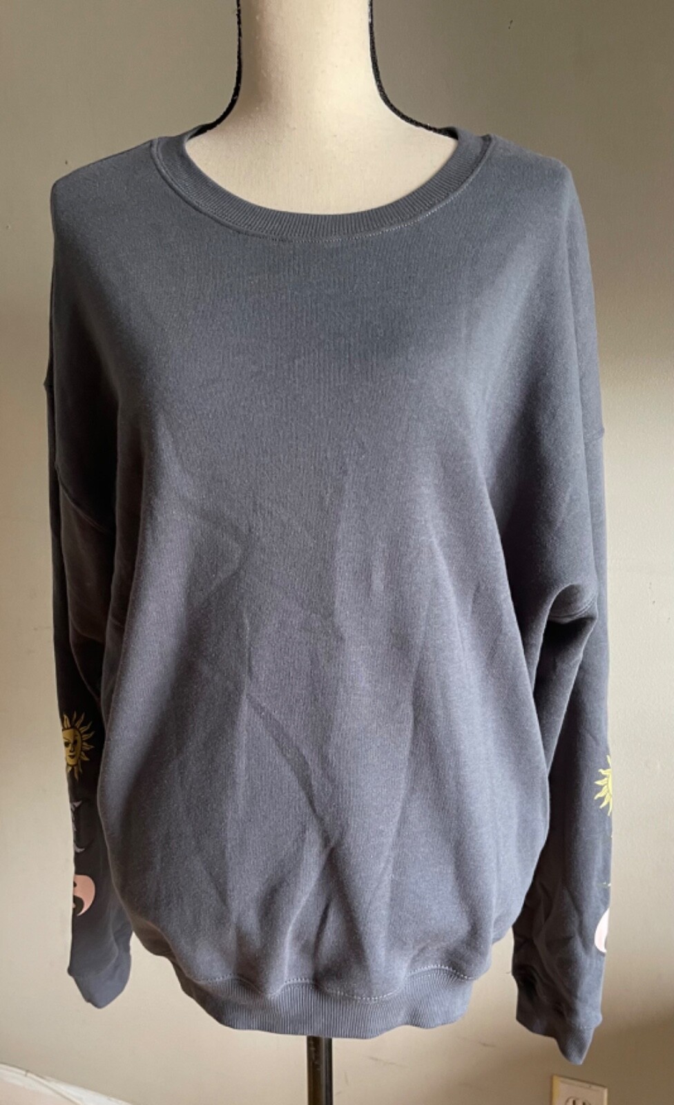 NWT GRAYSON/THREADS black label SWEATSHIRT GRAY LOGO SIZE S | eBay