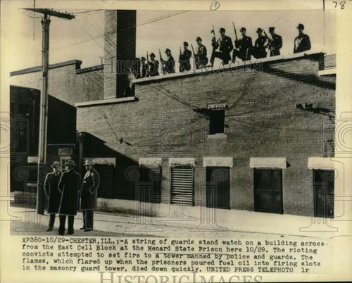 1952 Press Photo Guards stationed on East Cell Block at the Menard ...