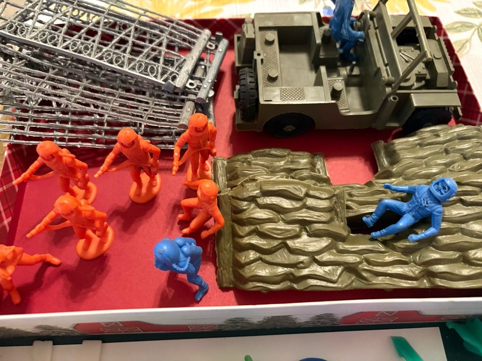 MPC Multiple Toy Makers Space Men Army Men Missile Parts Lot | eBay