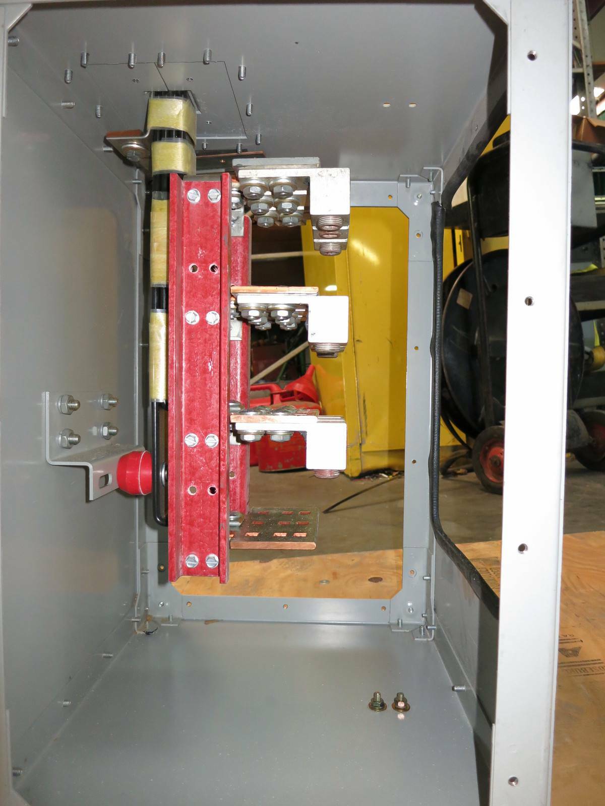 GE 800A 3P 4W 600V Spectra Series Tap Box Copper Busway 92360-2 ...