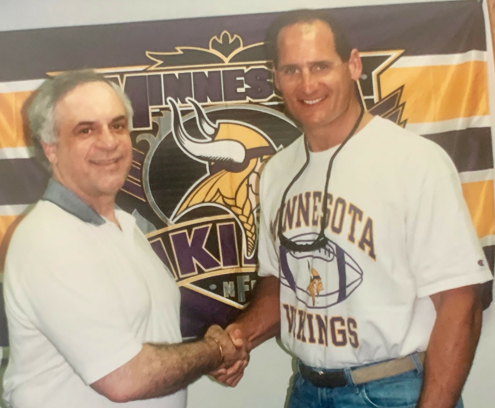 SCOTT STUDWELL Signed 1984 Police Card #12 Minnesota Vikings Great W ...