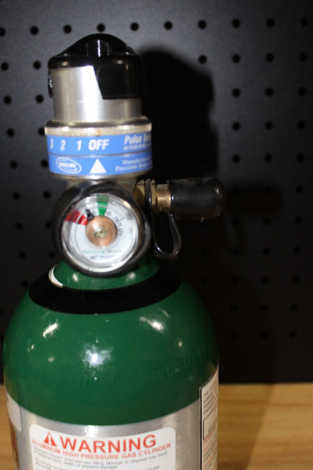 Invacare HF Oxygen ML6 Tank HF2PCL6 With Easy Pulse Regulator Empty ...