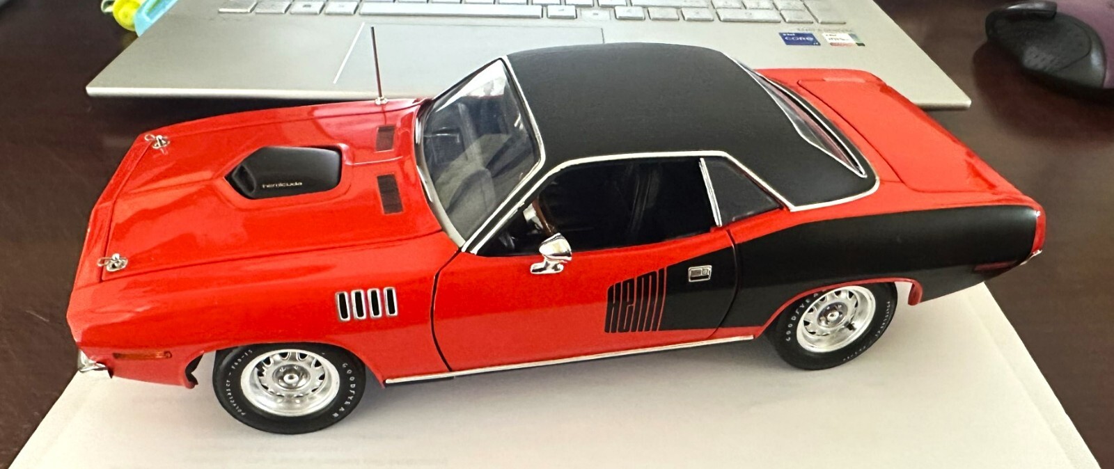 1/18 Scale, YCID, 1971 PLYMOUTH HEMI CUDA , BILLBOARD/VINYL TOP/RW ...