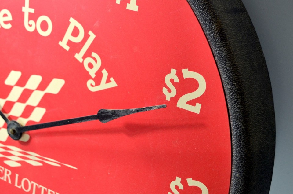 Vintage INDIANA HOOSIER TIME TO PLAY Lottery Wall Clock Man Cave Bar ...