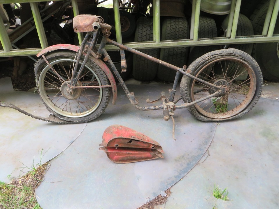 1948 - 52 Harley Davidson hummer motorcycle frame with attached parts ...