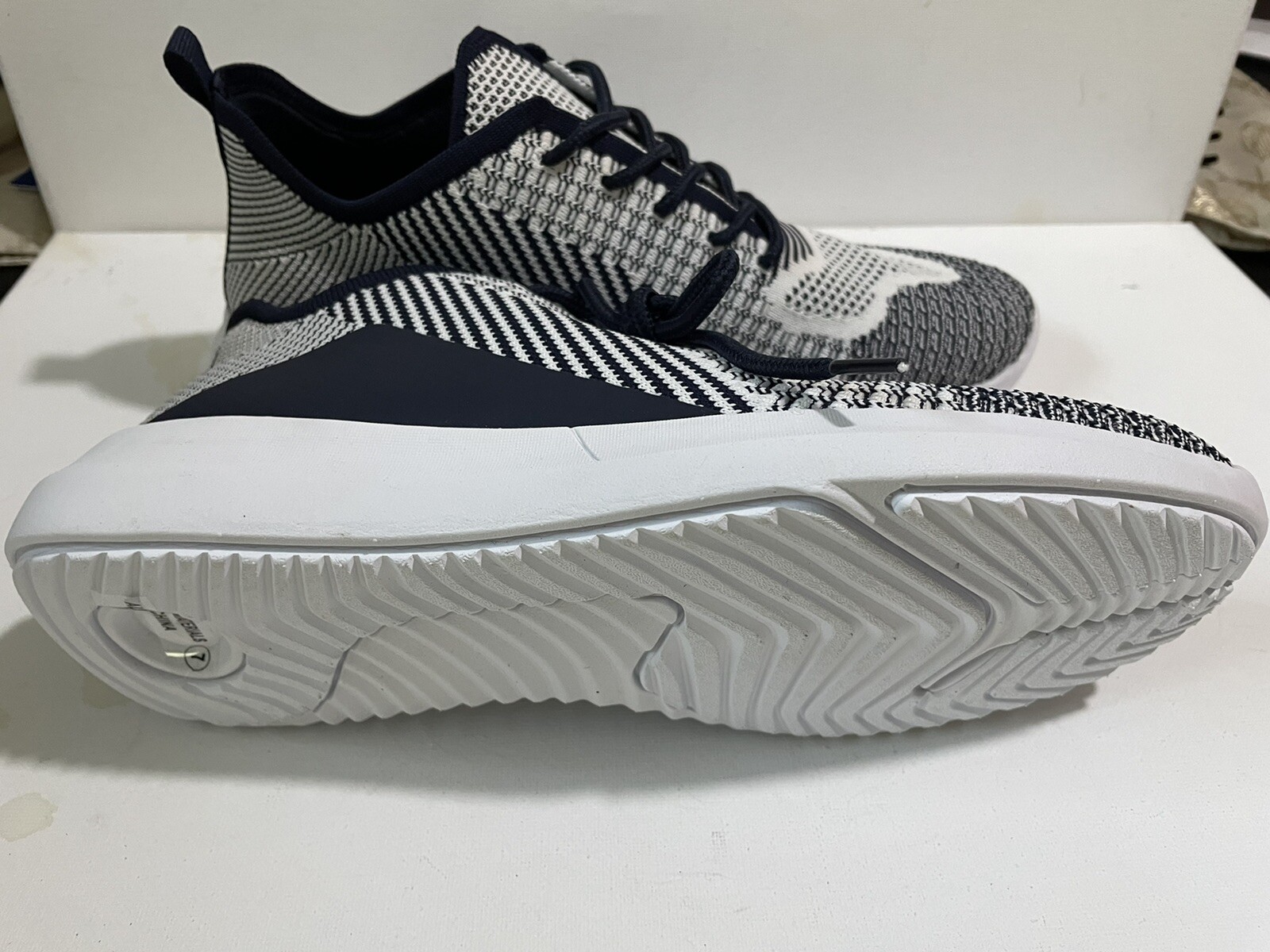 JEKO MENS SPORT SHOES Sneakers running, walking, casual size 9. White ...