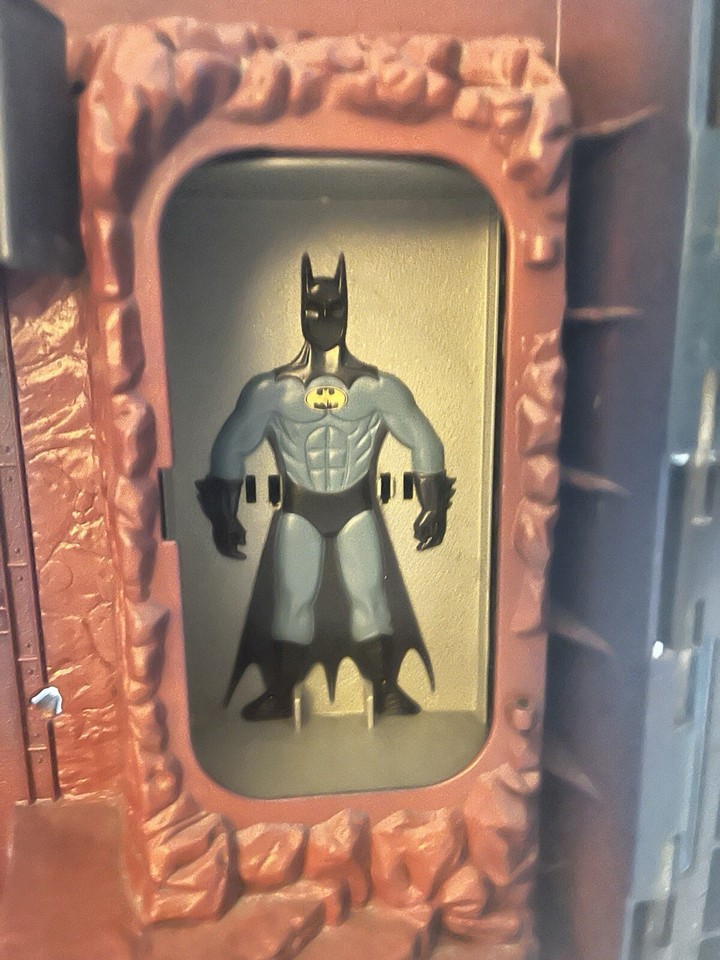 batman the animated series batcave Wayne Manor- Joker- Catwoman ...