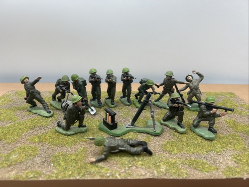 Britains Herald Toy Soldiers British Infantry 1/32 scale Set Unboxed ...