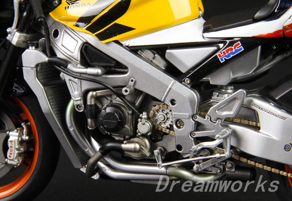 AwardWinner Built Tamiya 1/12 Honda Legendary's RC211V'06 Repsol MotoGP ...